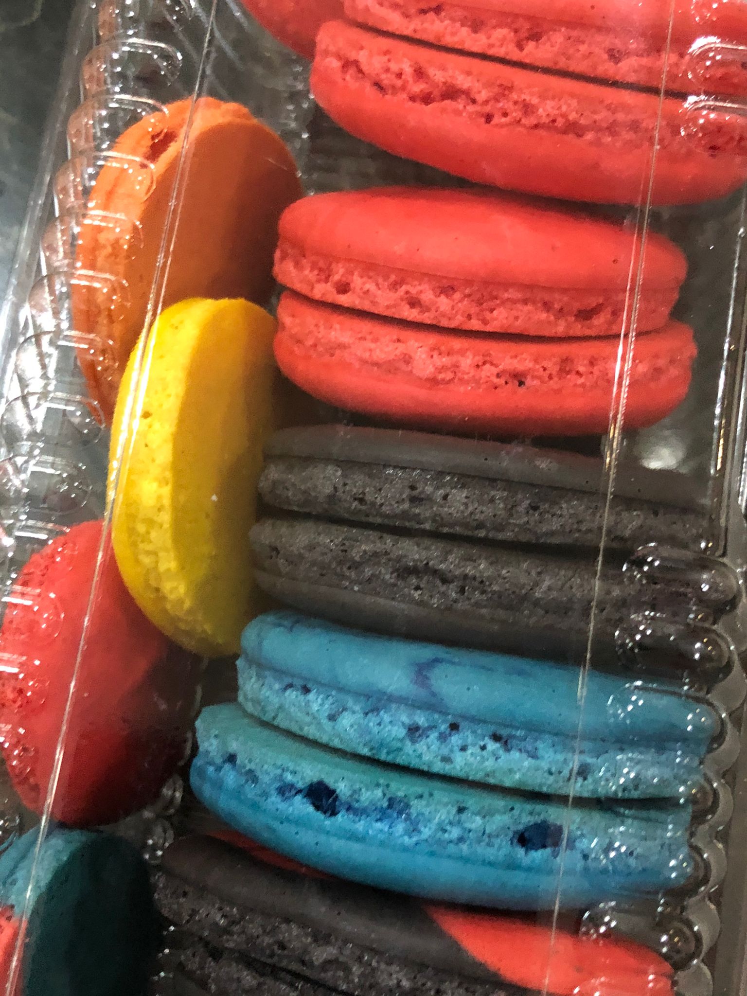 Macarons & Fatcarons – EUDBakery – Home-Baked Delights